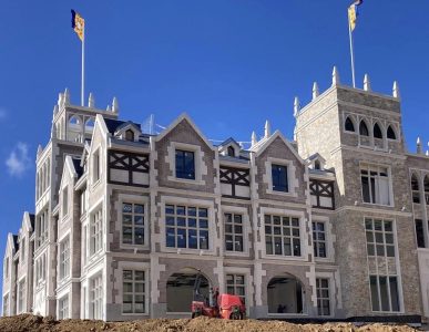 Suministro y colocación de piedra natural en IEB CAMPUS UNIVERSITARIO ...